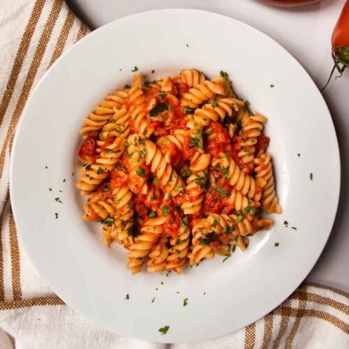 Crème Fraîche Tomato Pasta